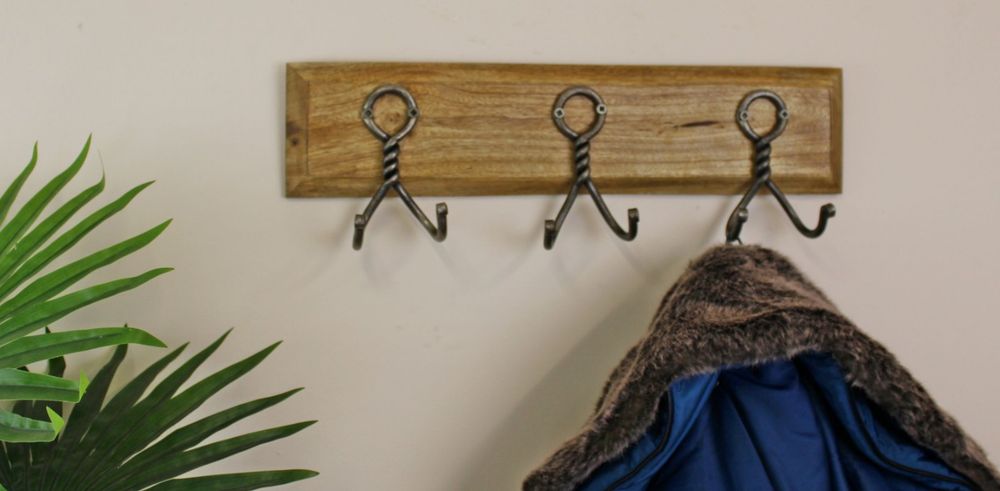3 Piece Double Metal Hooks On Wooden Base – AAU Style